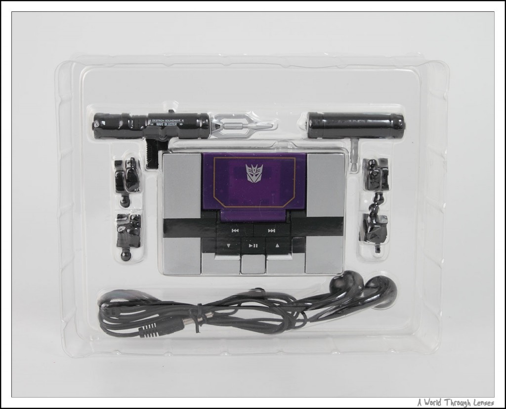 Takara Tomy Transformers Soundwave MP3 Player « A World Through Lenses