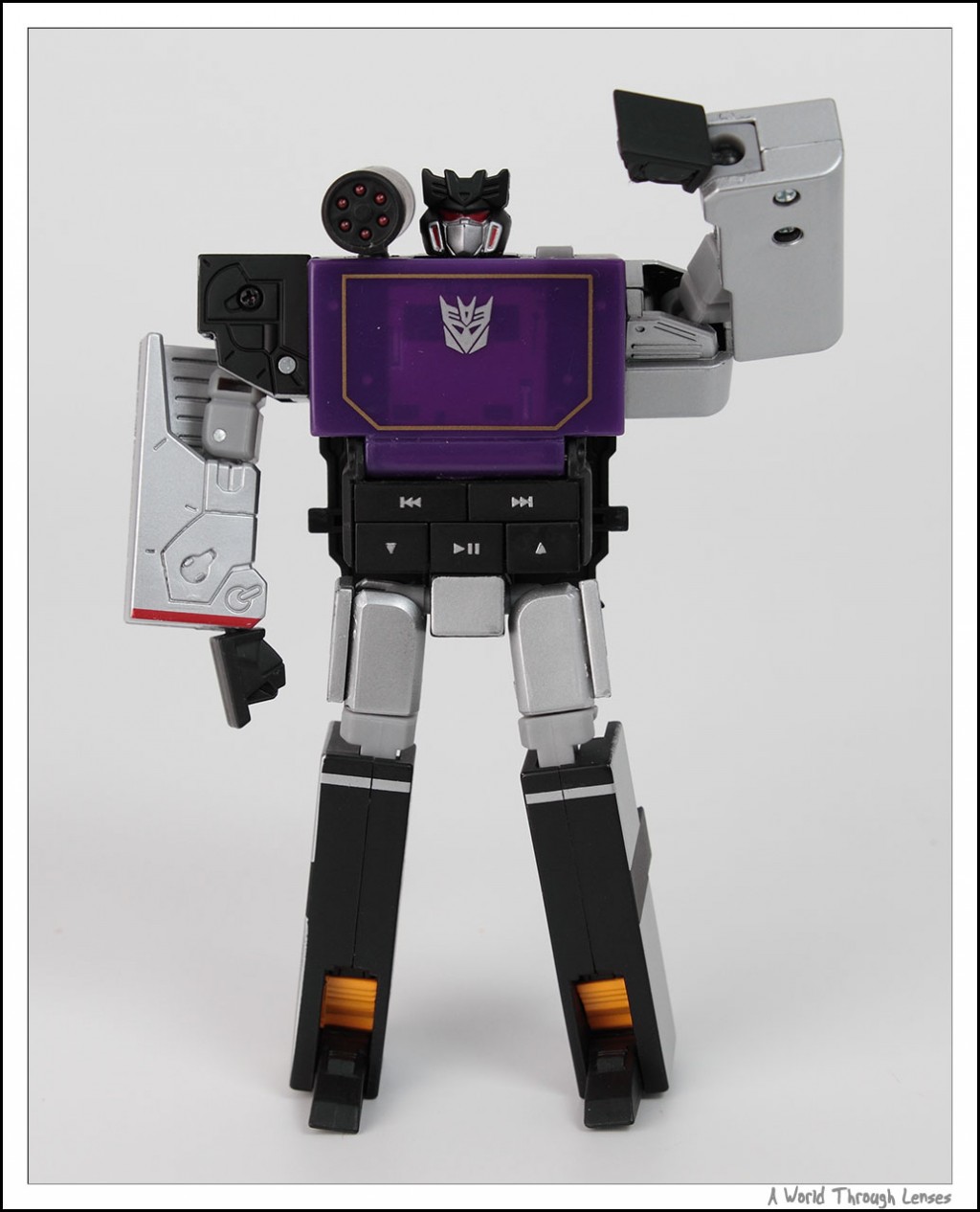 Takara Tomy Transformers Soundwave MP3 Player « A World Through Lenses