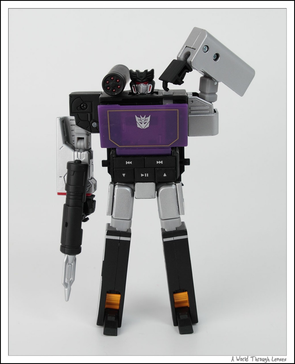 Takara Tomy Transformers Soundwave MP3 Player « A World Through Lenses
