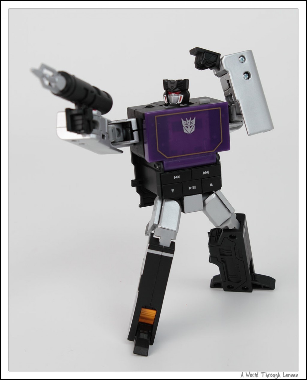 Takara Tomy Transformers Soundwave MP3 Player « A World Through Lenses